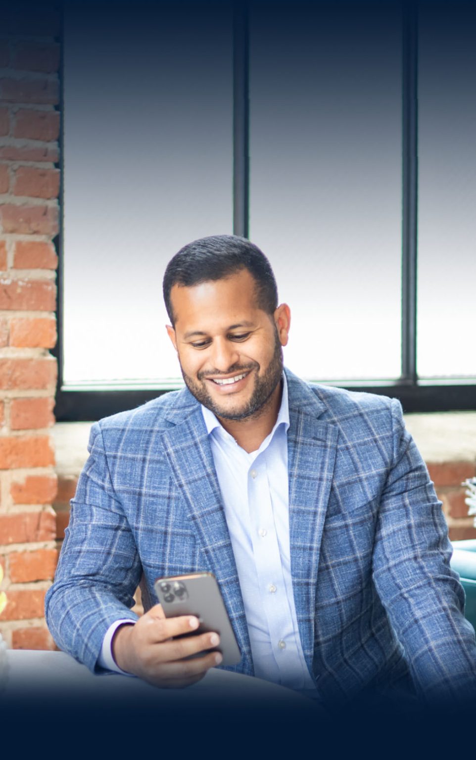 Contact | Luis Scott