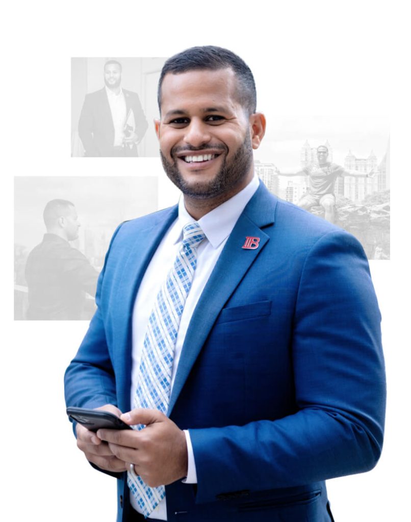 About | Luis Scott